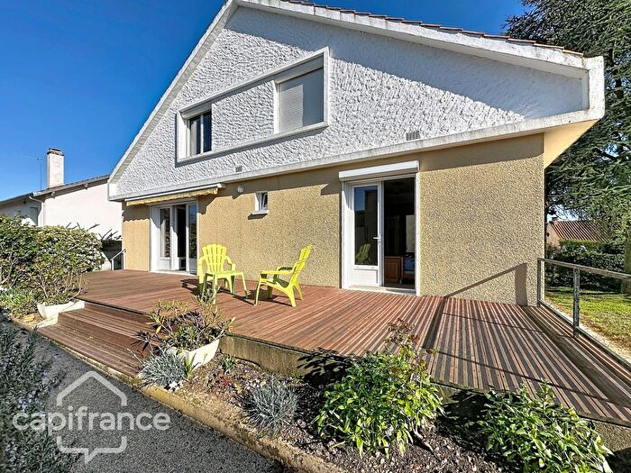 Maison à vendre - Thouars - 6 pièces - 4 chambres