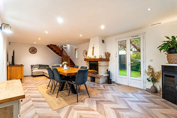 Maison à vendre - Solliès-Toucas - 5 pièces - 3 chambres