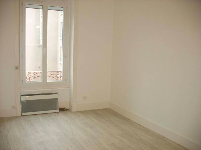 Appartement 1 pièce à Centre Nord, Oullins-Pierre-Bénite, à louer