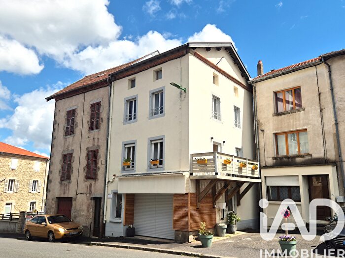 Saint-Germain-l'Herm : Maison 4 pièces à vendre