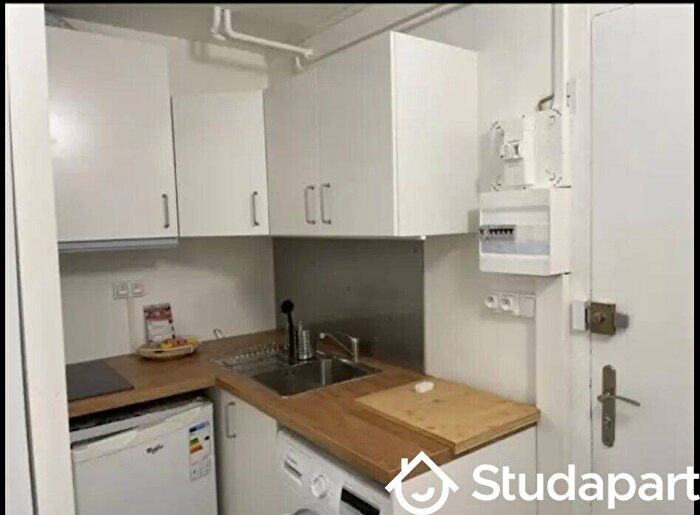 Appartement à louer - Bois de Verrières-Coulée Verte-Parc Heller, Antony - 1 pièce