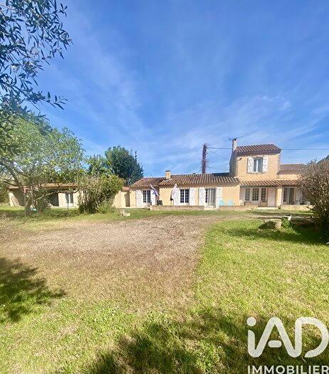 Maison 5 pièces à vendre à Arles, Pont de Crau, Moulès