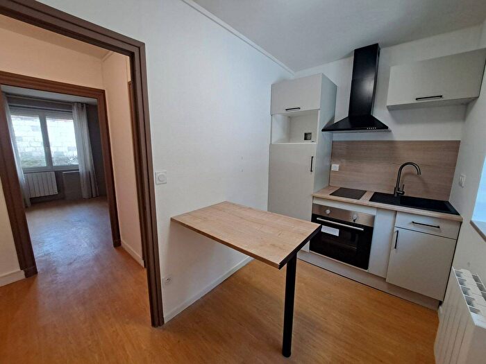 Saint Alyre, Clermont-Ferrand : Appartement 1 pièce à louer