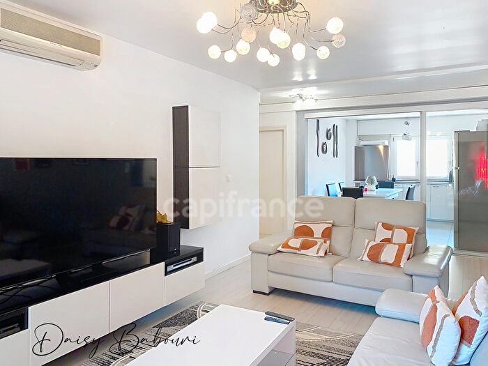 Appartement à vendre - Sallanches, Centre-ville - 5 pièces - 4 chambres