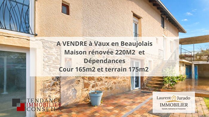 Maison à vendre - Vaux-en-Beaujolais - 9 pièces - 5 chambres