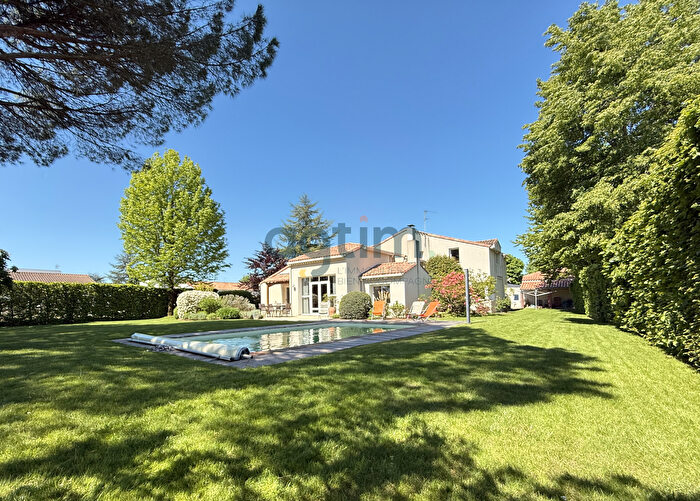LHerbergement - Maison 8 pièces à vendre
