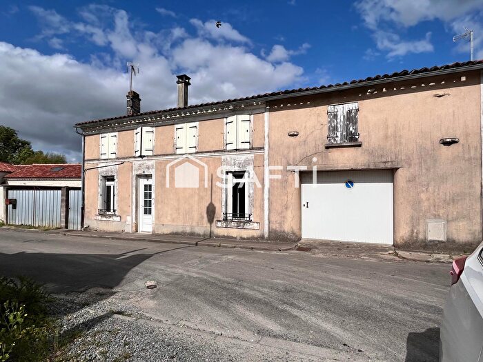 Maison à vendre - Nercillac - 5 pièces - 3 chambres