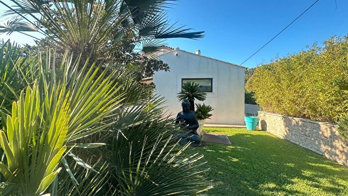 Maison à vendre - Saint-Victoret - 6 pièces - 5 chambres