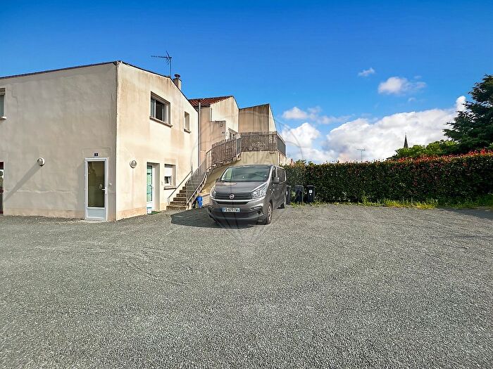 Le Fuilet : Maison 8 pièces à vendre