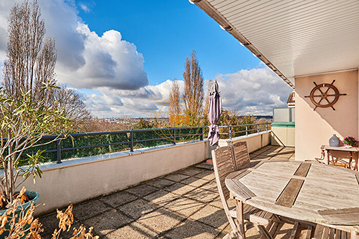 Appartement à vendre - Noisy-le-Grand, Centre-ville - 5 pièces - 3 chambres