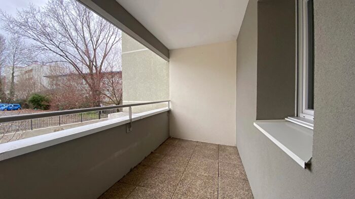 Appartement à louer - Lyon e , Champvert, Gorge de Loup - 5 pièces - 4 chambres