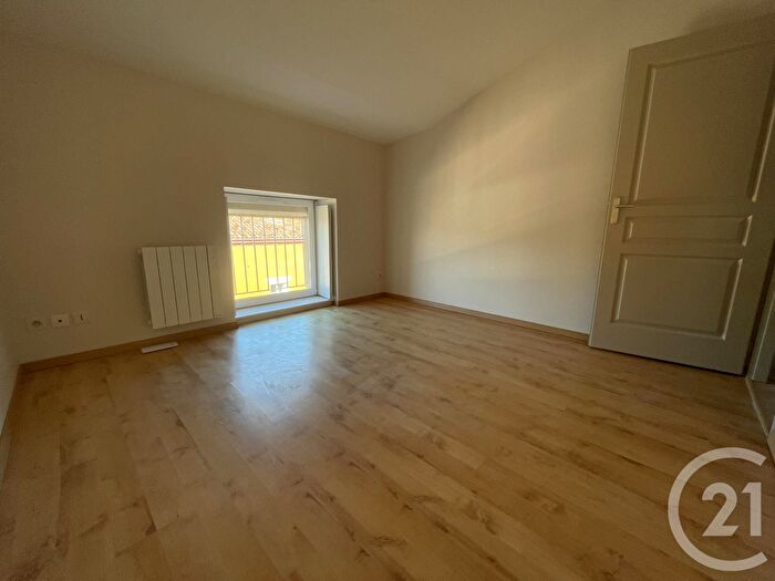 Saint-Étienne-des-Oullières - Appartement 3 pièces à louer