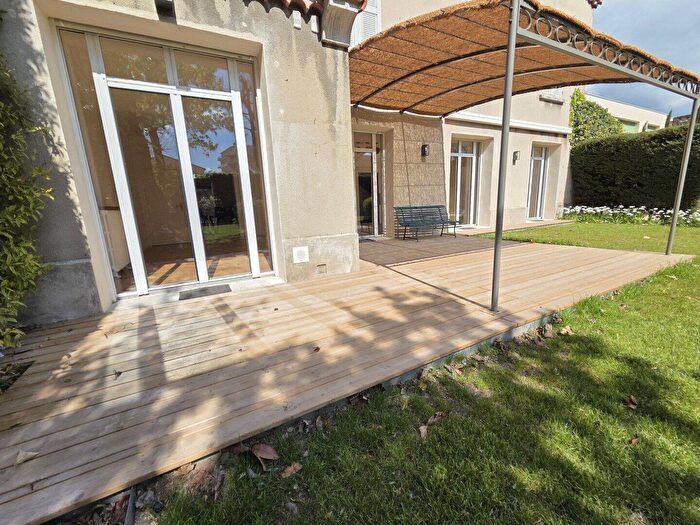 Maison 7 pièces à louer à Centre Ville, Valence