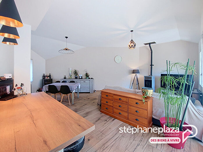 Maison 4 pièces à Saint-Étienne-du-Bois, à vendre