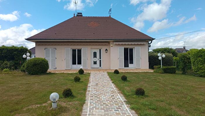 Saint-Lyé - Maison 4 pièces à louer