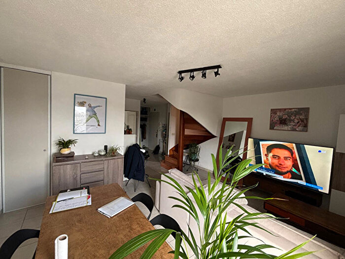 Appartement à vendre - Laval, Hilard - 4 pièces - 2 chambres