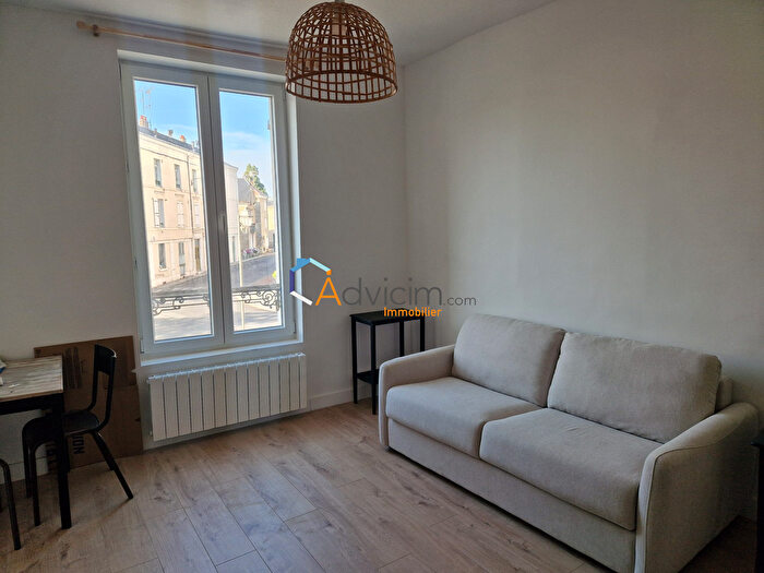 Appartement 1 pièce à Montargis, Centre-ville, à louer