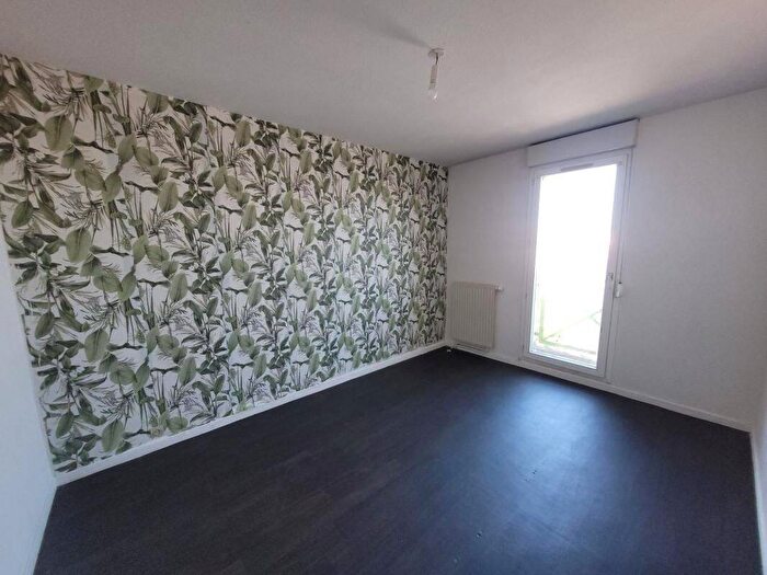 Cité Bretonnie-Chatelet-Favieres-Conches, Montluçon : Appartement 4 pièces à louer