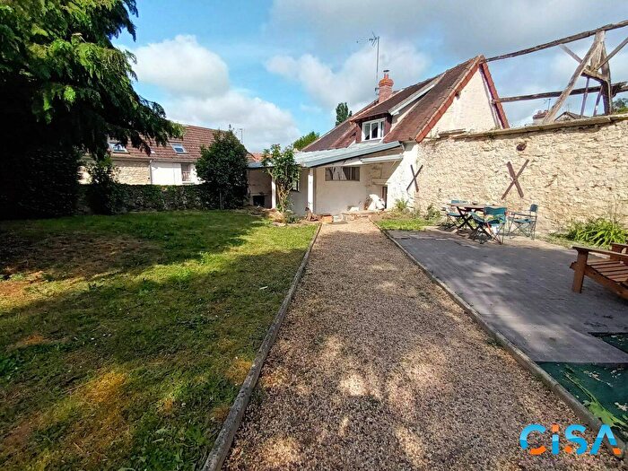 Maison 4 pièces à louer à Fleurines