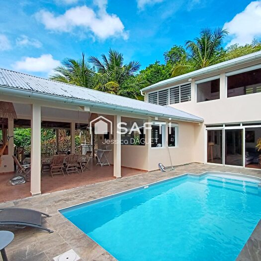 Maison à vendre - Les Trois-Îlets - 8 pièces - 6 chambres