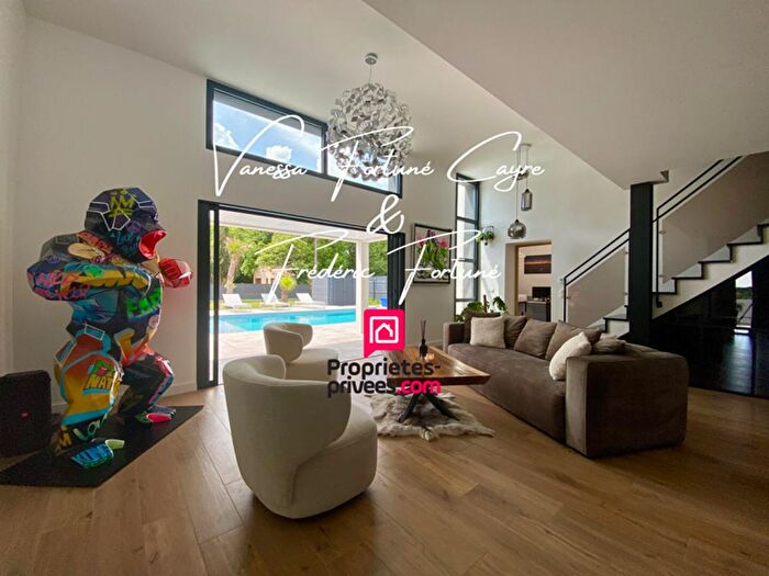 Maison à vendre - Saint-Genès-de-Fronsac - 5 pièces - 4 chambres