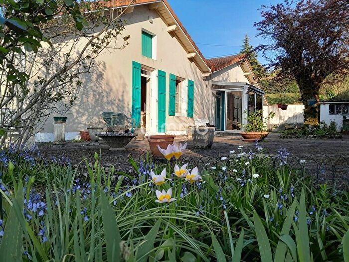 Maison 8 pièces à vendre à La Couronne