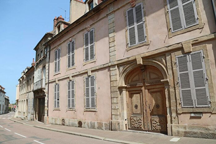 Maison à vendre - Autun, Centre-ville - 10 pièces - 5 chambres