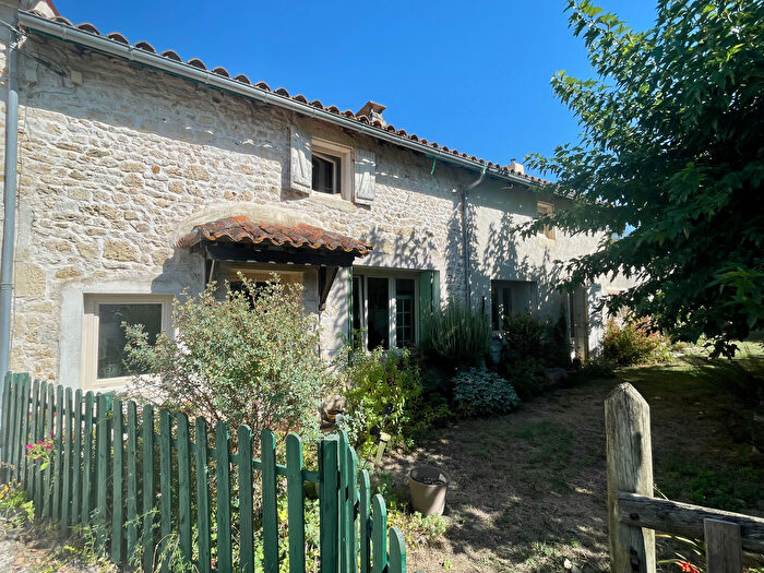Maison 5 pièces à Taillant, à vendre