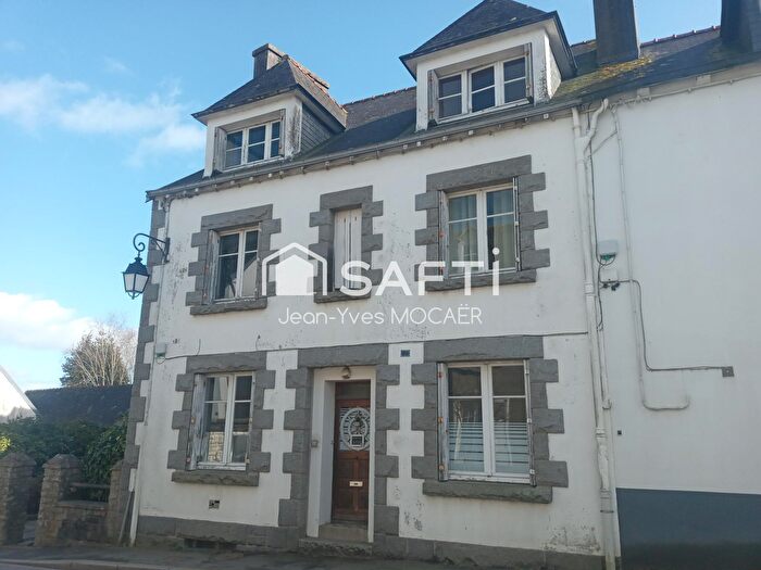 Maison à vendre - Pleyben - 9 pièces - 5 chambres