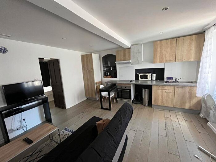 Centre Ville, Ajaccio : Appartement 2 pièces à louer