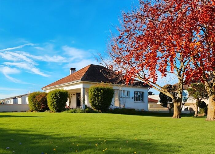 Maison à vendre - Aureilhan - 7 pièces - 4 chambres