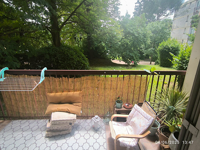 Appartement à vendre - Aix-en-Provence, Val Saint-André - 3 pièces - 2 chambres