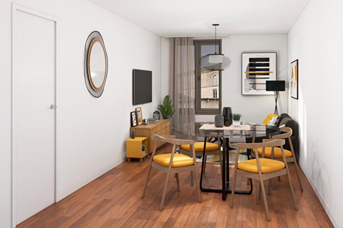 Appartement à vendre - Fontainebleau, Centre-ville - 3 pièces - 2 chambres