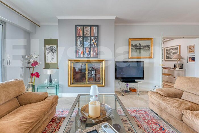 Appartement à vendre - Orléans, Faubourg Saint-Jean - 5 pièces - 3 chambres