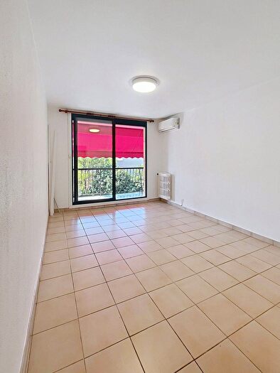 Blanchisserie, Le Cannet : Appartement 3 pièces à louer