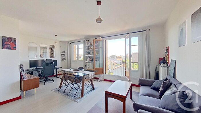 Appartement 2 pièces à vendre à Fontenay-sous-Bois, Parapluies