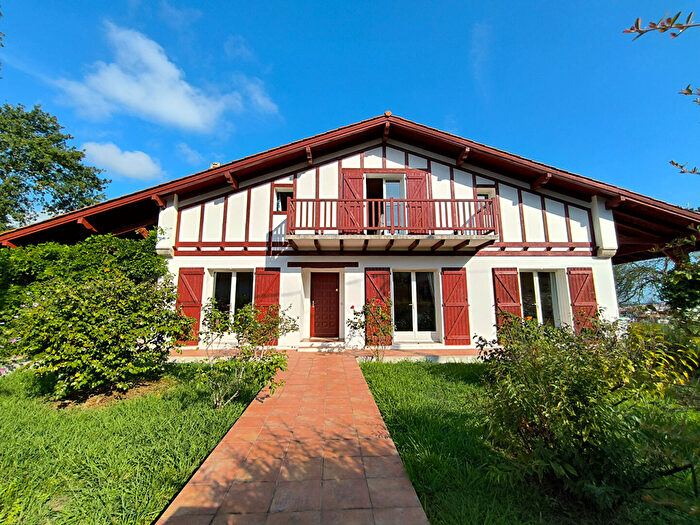 Ciboure : Maison 9 pièces à vendre