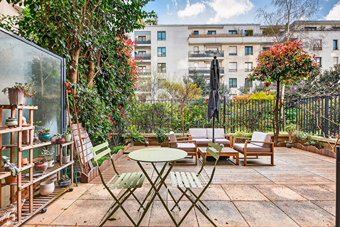 Appartement à vendre - Issy-les-Moulineaux, Les Iles, La Ferme - 4 pièces - 3 chambres