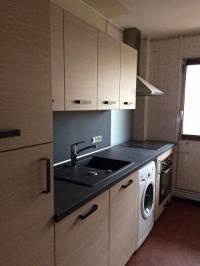 Appartement à louer - Montceau-les-Mines, Centre-ville - 3 pièces - 2 chambres