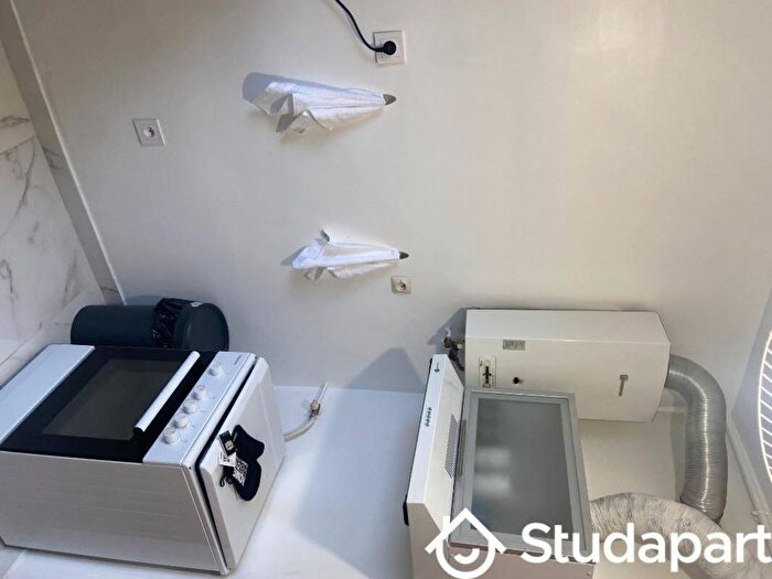Abbaye, Créteil : Appartement 1 pièce à louer