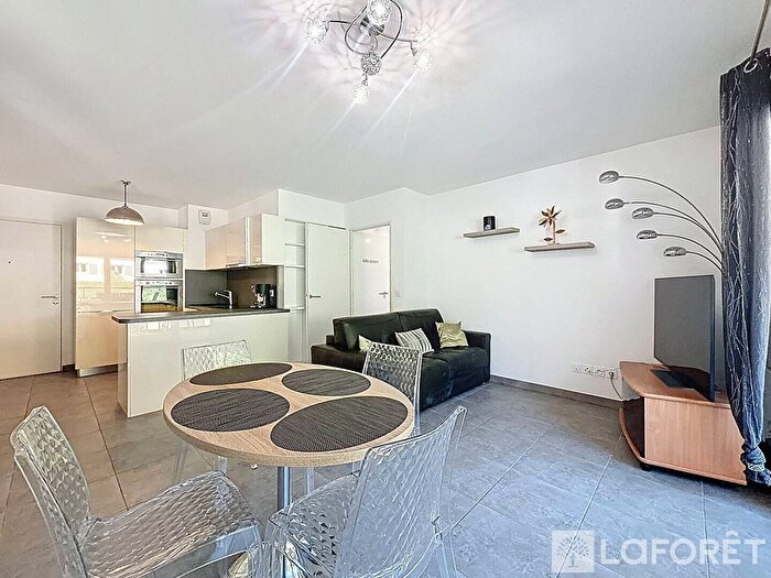 Appartement à louer - Carei-Monti, Menton - 3 pièces - 2 chambres