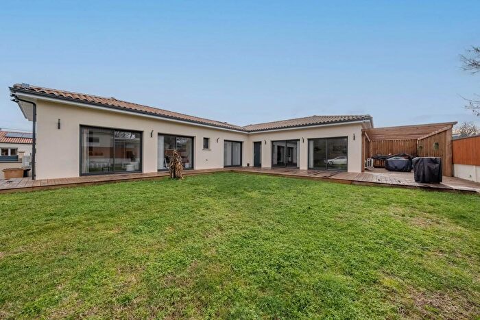 Maison à vendre - Cavignac - 5 pièces - 3 chambres