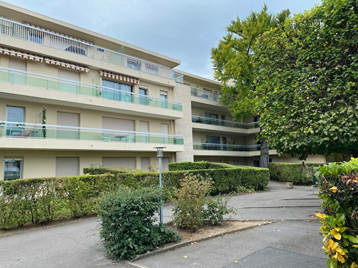 Appartement à louer - Chantilly - 3 pièces - 2 chambres