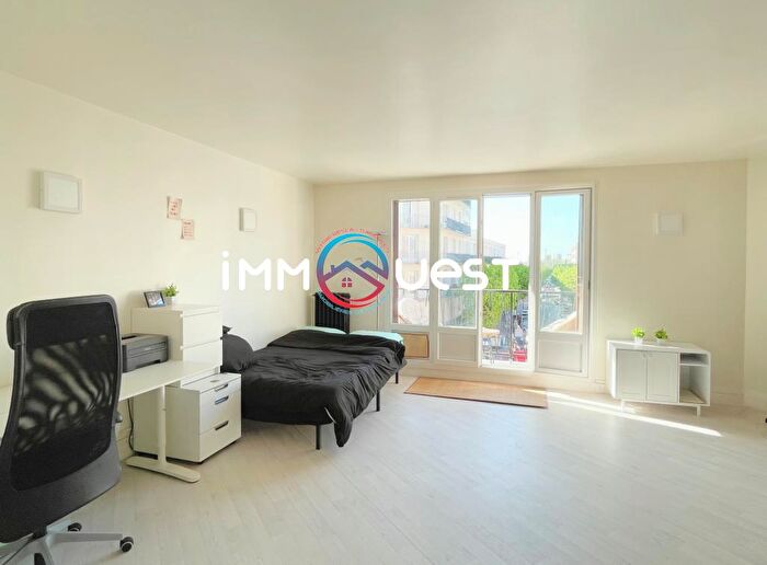 Appartement à vendre - Noisy-le-Sec, Centre-ville, Gare - 4 pièces - 3 chambres