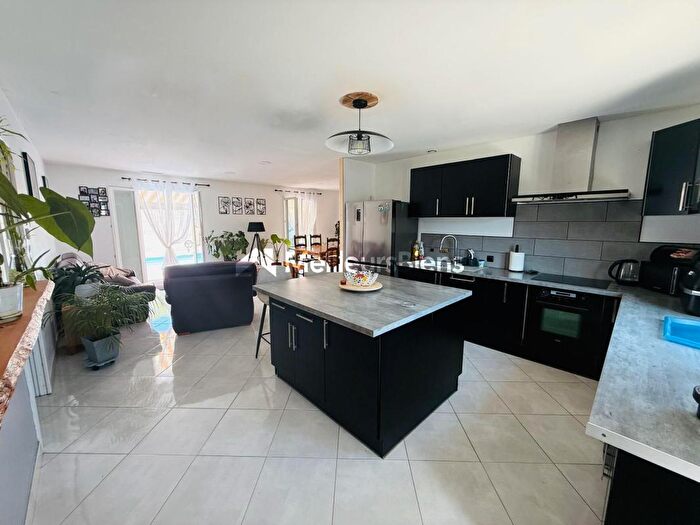 Maison à vendre - Montesquieu-des-Albères - 5 pièces - 3 chambres