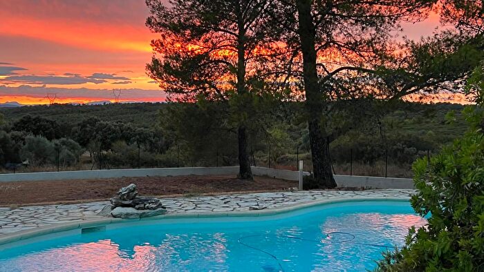 Maison à vendre - Uzès - 5 pièces - 4 chambres