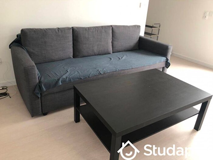 Appartement à louer - Plateau-Grèves-Europe-Gare du Stade-Fossés Jean, Colombes - 1 pièce - 4 chambres