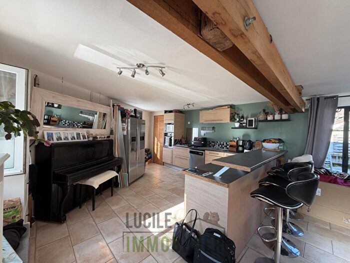 Saint-Remy-en-lEau : Maison 3 pièces à vendre