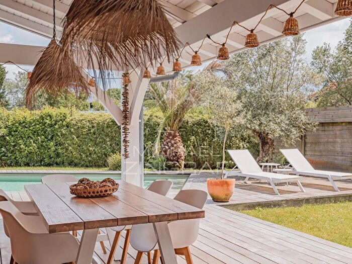 Gujan-Mestras, La Hume, Plage : Maison 7 pièces à vendre