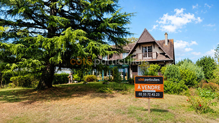 Maison 7 pièces à Pont-Hébert, à vendre